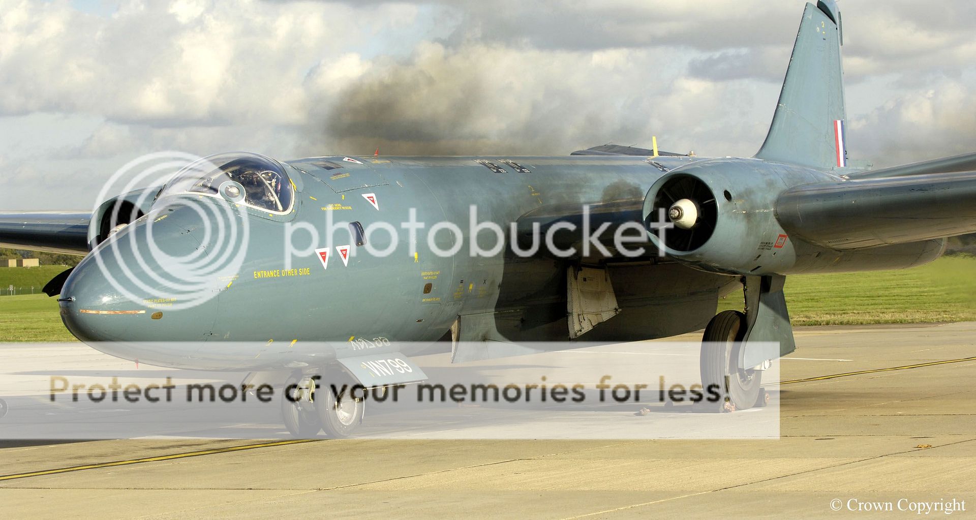 What colours - the prototype Canberra - Aircraft Cold War ...