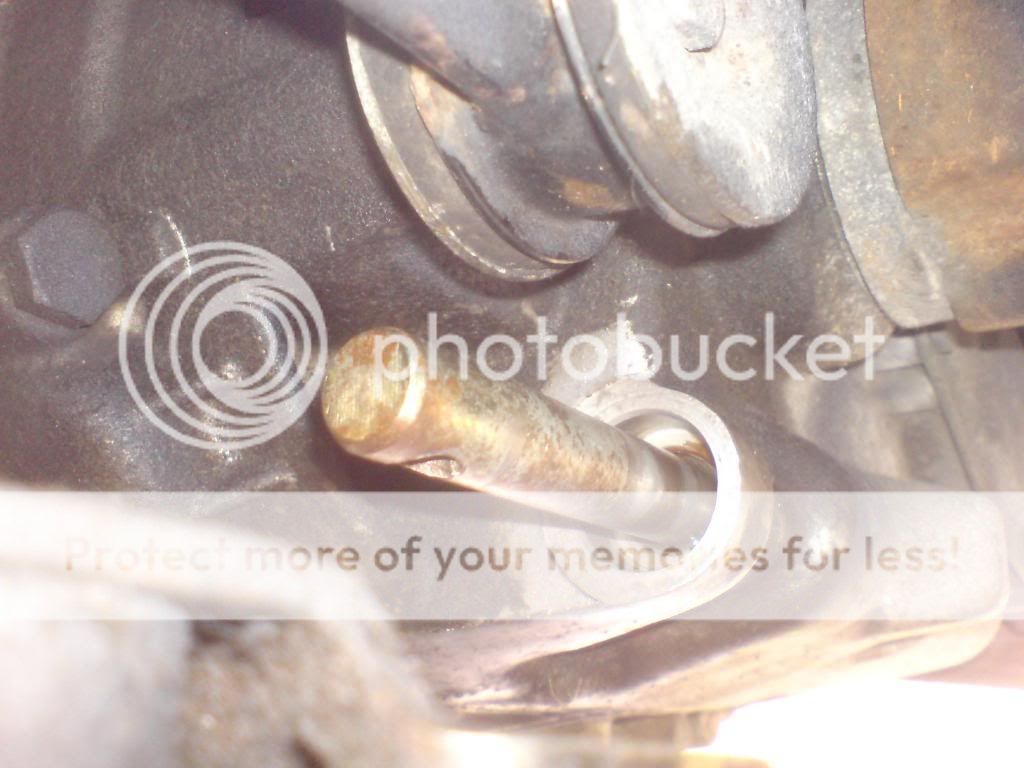 Changing Felicia / Favorit Gearbox Oil + changing gear selector shaft ...